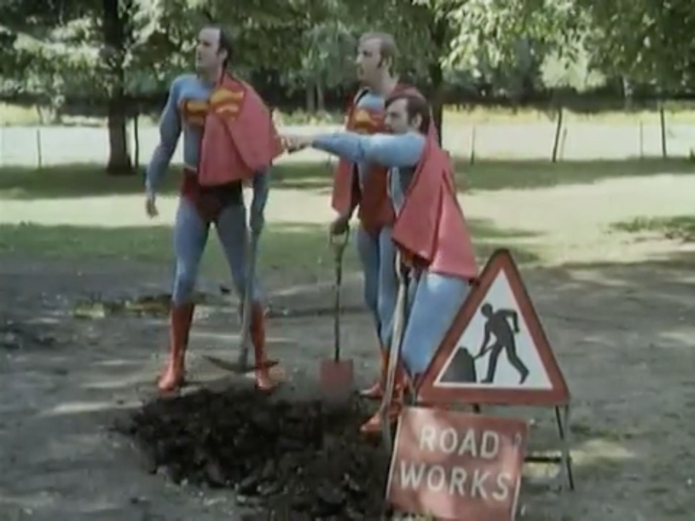 モンティ・パイソンの自転車修理マン – Critical Cycling