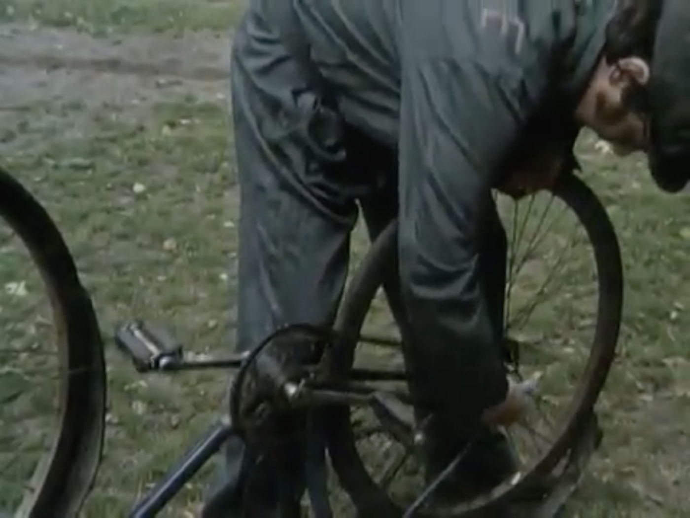 モンティ・パイソンの自転車修理マン – Critical Cycling